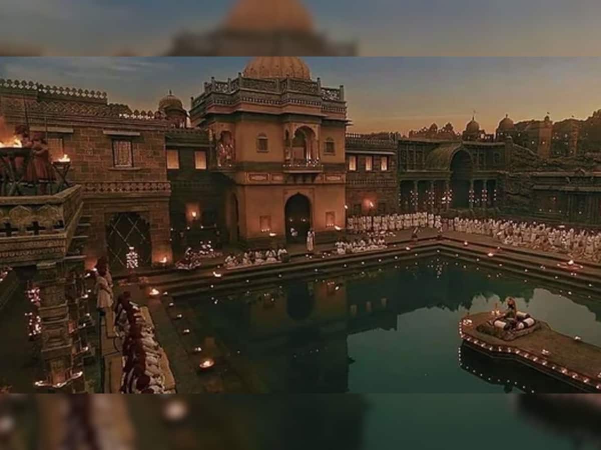 Breathtaking Visual Tour Of 8 Blockbuster Bollywood Films With Grand ...