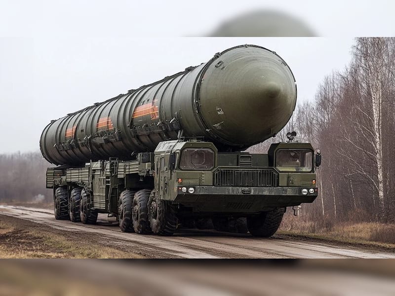 Meet Russia's RS-26 Oreshnik Hypersonic Missile: Mach 10 Menace, Six Warheads, Nuclear-Capable ...