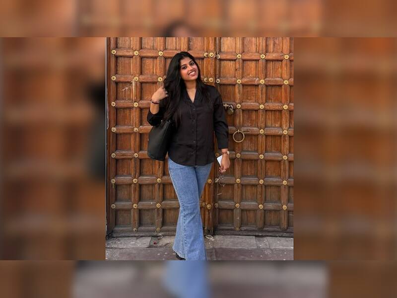Meet 21-Year-Old Aastha Singh, India’s Youngest Female IAS Officer Who ...