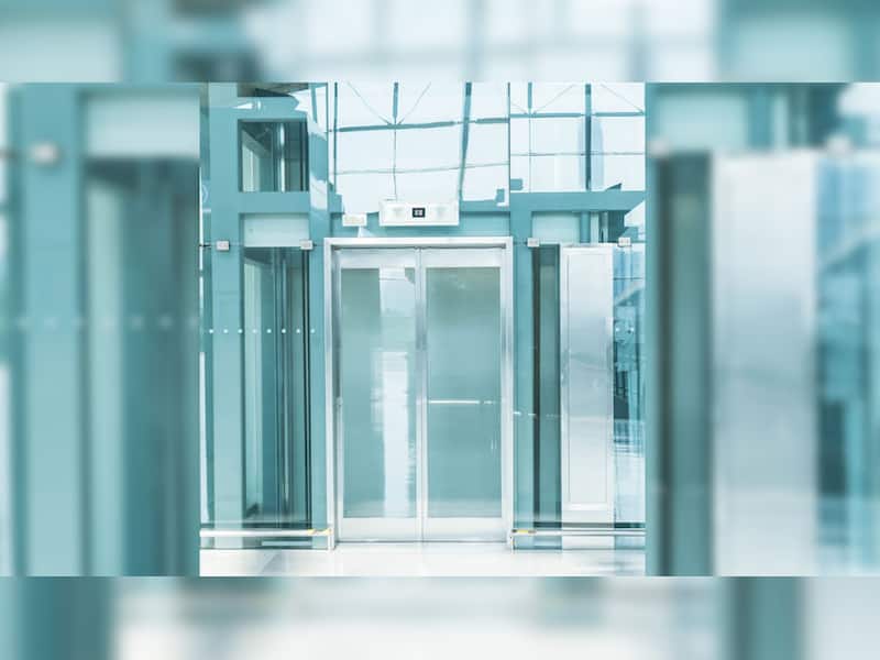 Why Are Mirrors Installed Inside Lifts? Check Key Reasons And Purpose Behind Mirrors Inside ...