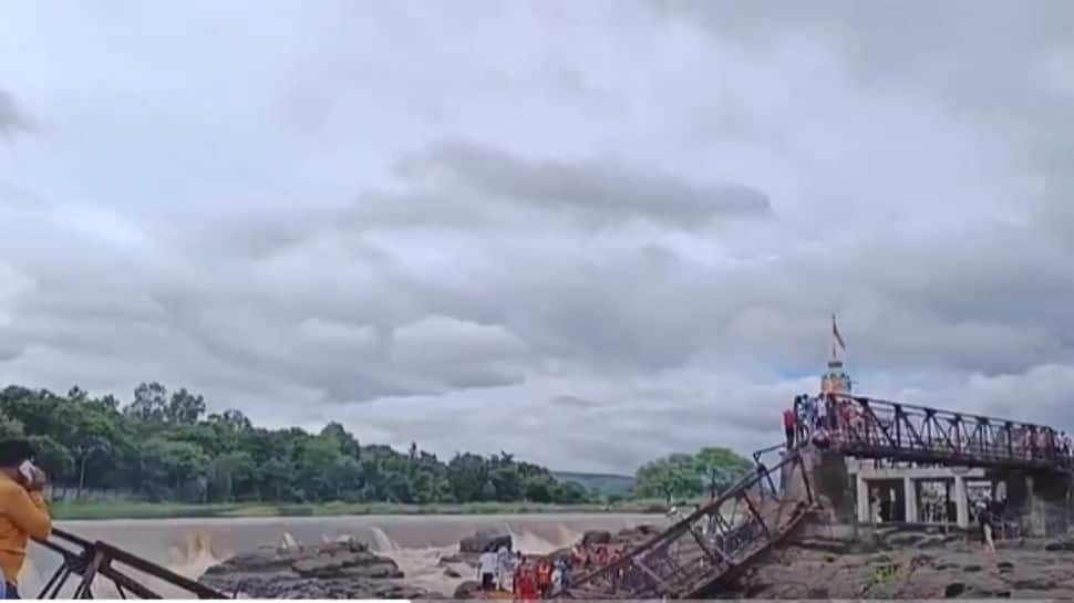 Indrayani River Bridge Collapses In Pune: 2 Dead, Rescue Ops Underway | India News | Zee News
