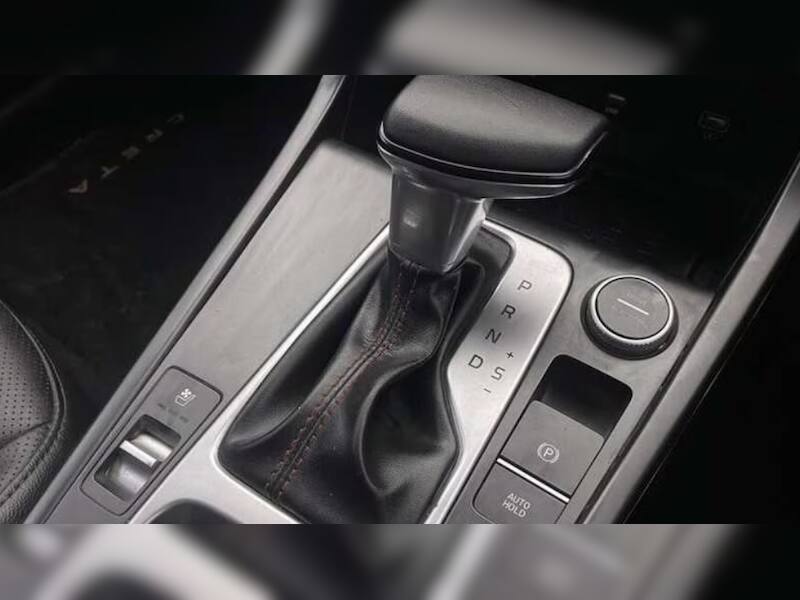 Manual Vs Automatic Cars: Which One Should You Buy? Discover Top Pros ...