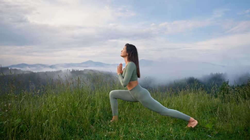 Top 5 Yoga Poses That Help You Reconnect With Nature And Boost Mental ...
