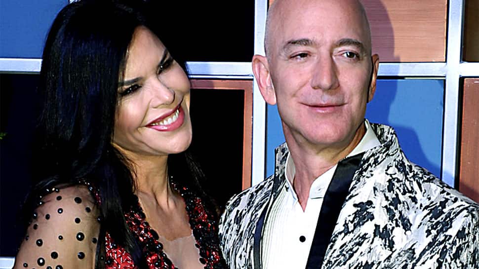 Netizens Badly Roast Jeff Bezos-Lauren Sanchez's Wedding Invite --Here ...