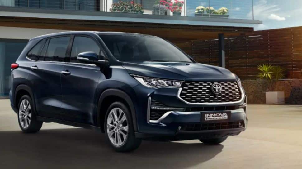 Toyota Innova Hycross Becomes First MPV To Receive 5-Star BNCAP Safety ...