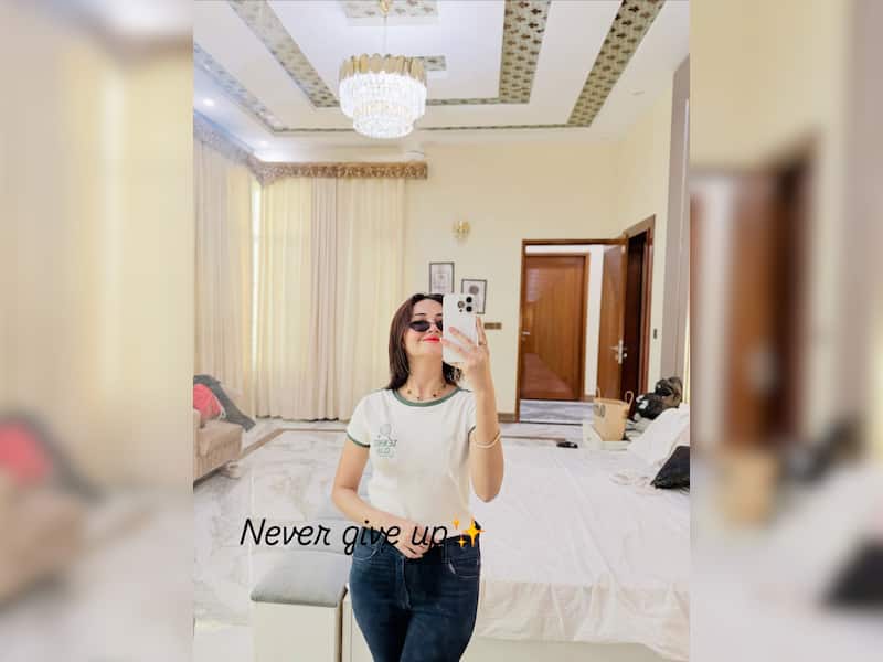 Who Is Bushra Memon? Meet Pakistani Doppelganger Of Hania Aamir Who Is A Spitting Image Of The ...