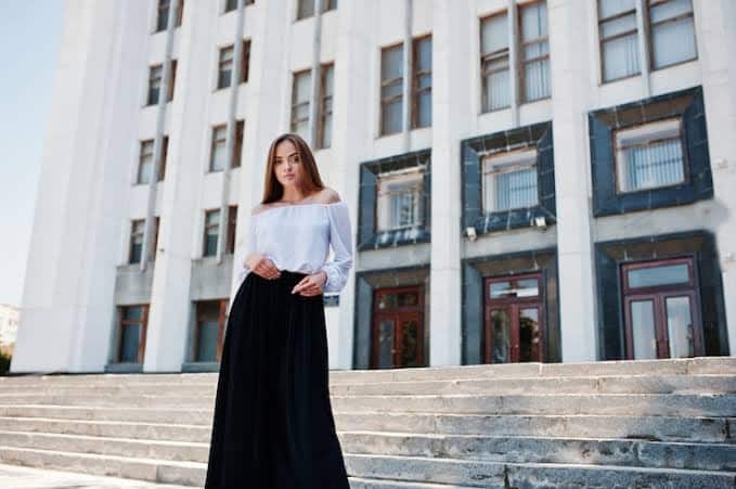 The Timeless Appeal of Long Black Skirts: Styles, Features & Fashion ...