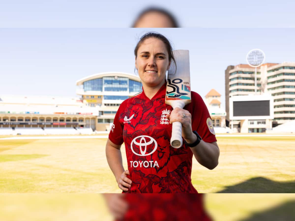 Sol aguilera videos of a slim Korean woman featuring large