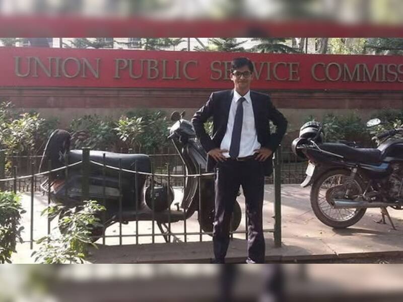 Meet Ansar Shaikh: Son Of Auto Rickshaw Driver Who Cleared UPSC CSE At ...