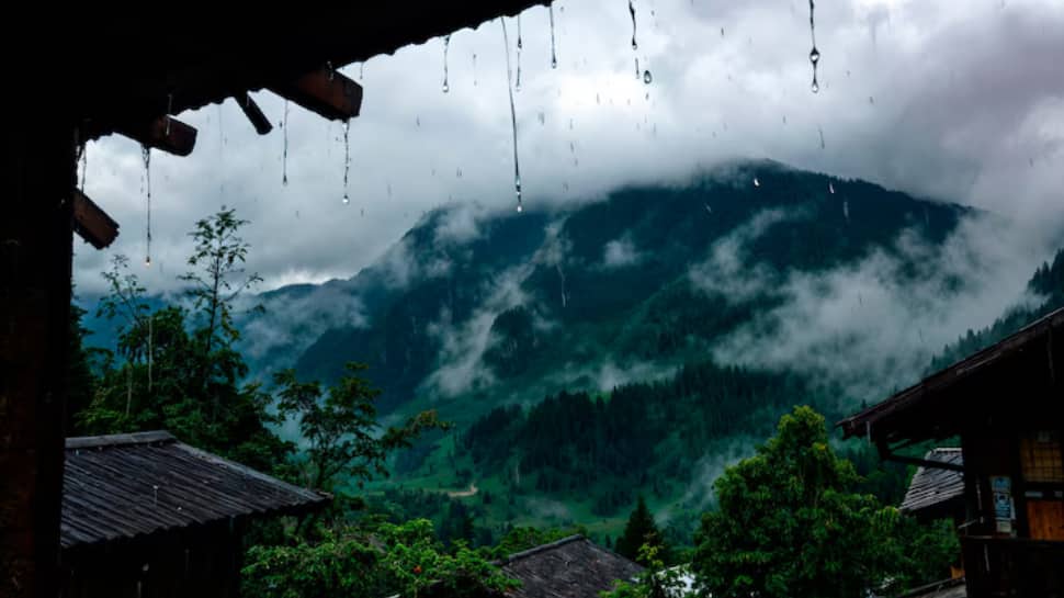Want To Experience The Monsoon Magic? 7 Scenic Spots In India That Will ...