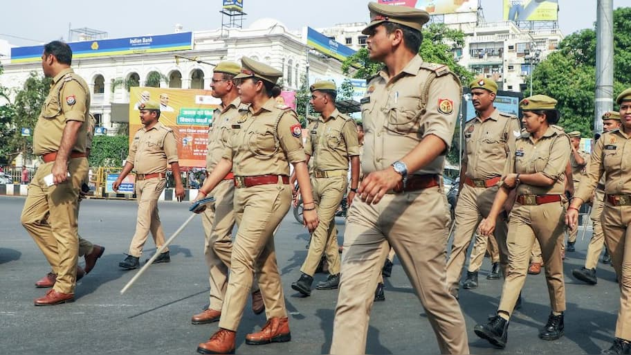 UP Police Bust Unlawful Religious Conversions Syndicate, Arrest 10 ...