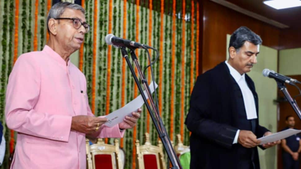 Ashim Kumar Ghosh Takes Oath as Haryana’s 19th Governor At Chandigarh’s Raj Bhavan | India News ...