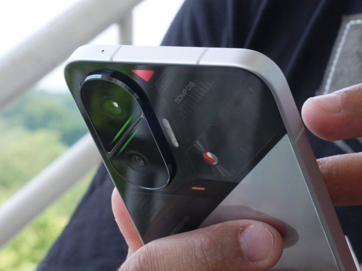 Poco F7 Review: A Spec-loaded Speedster That Races Past Its Price Tag ...