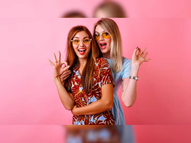 From Candid Laughter To Iconic Twinning: 8 Friendship Day 2025 Poses ...