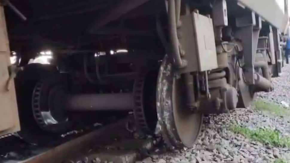 Muzaffarpur-Sabarmati Express: Two Coaches Of Jan Sadharan Derail At ...