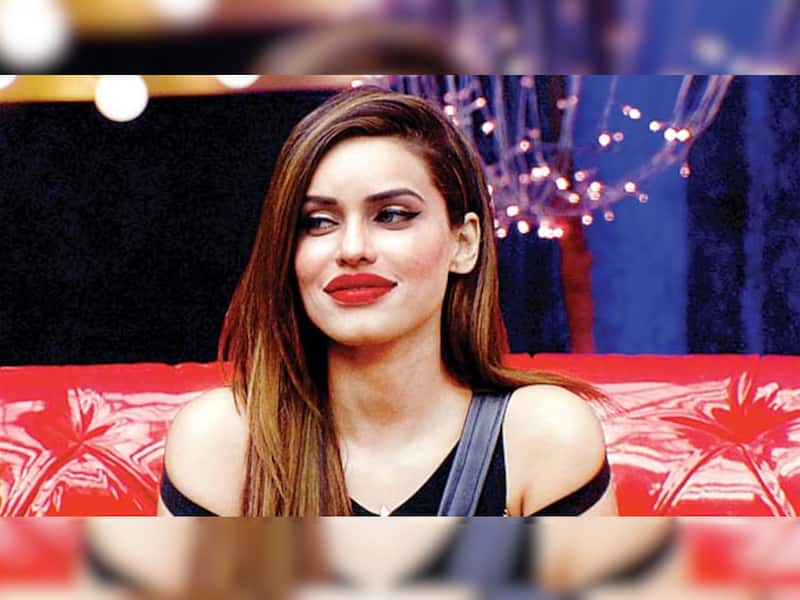 Meet Sassy, Sultry Gizele Thakral: From Salman Khan's Bigg Boss 9 To Mohanlal's Bigg Boss ...