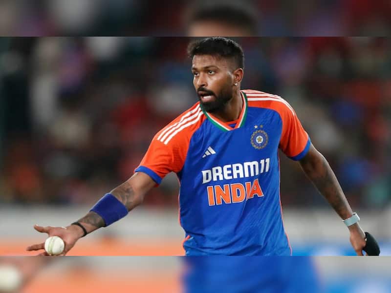 From Virat Kohli To Mohammed Siraj : 7 Indian Cricketers That 'Fanboy' Cristiano Ronaldo | News ...