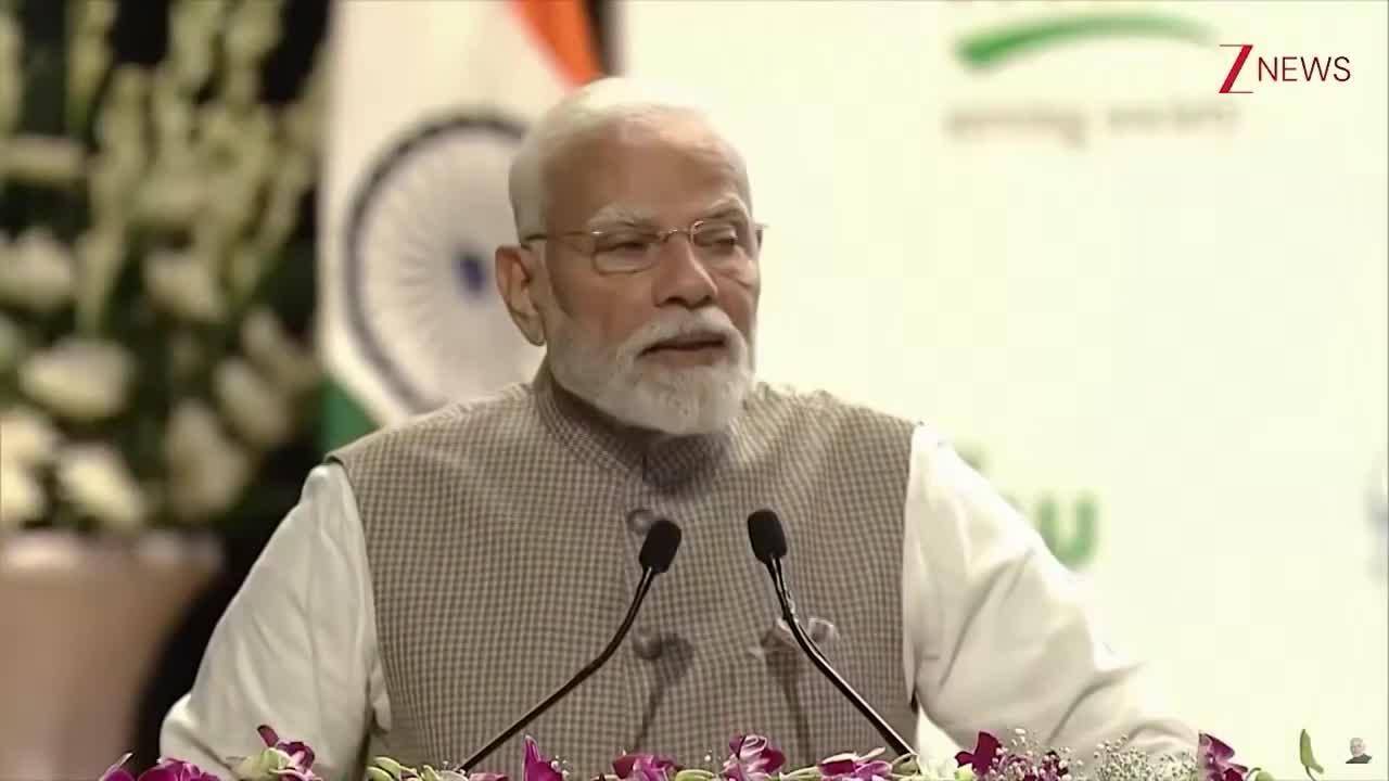 PM Modi big statement on farmers | Zee News