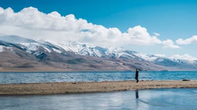 Bollywood Film Crew Suffers Mass Food Poisoning In Leh, 100 ...