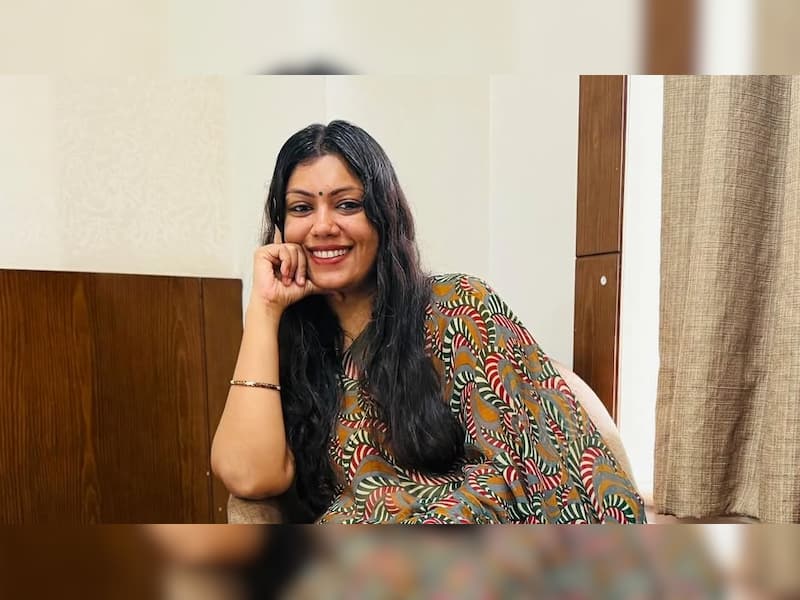 Meet Medha Roopam: Noida DM In Spotlight Over Her Connection With CEC ...
