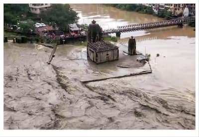 Heavy Rains Wreak Havoc In Kullu’s Manali, NH-3 Damaged As Beas River ...