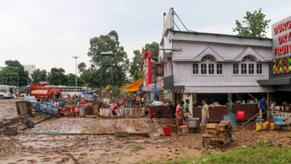 Jammu & Kashmir Government Orders Closure of Schools, Colleges Due To ...