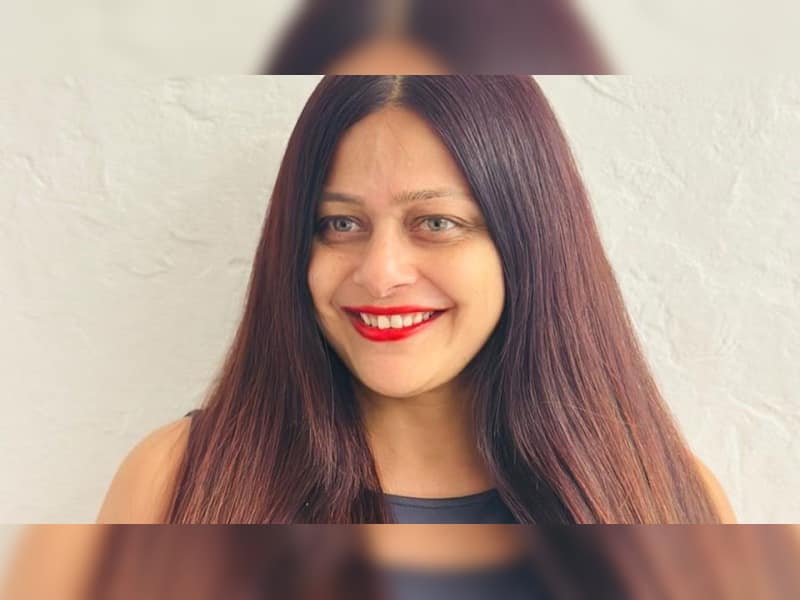 Meet Light-Eyed Actress Who Gave Up IIT For Bollywood; Quit Films Later, Is Now A CEO, Earns In ...