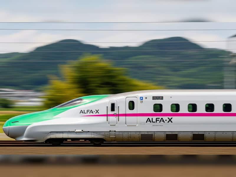 Japan's 400 km/h Bullet Train ALFA-X Redefines Luxury, Comfort And ...