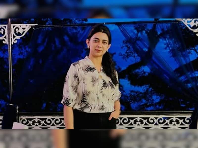 Meet Rupal Rana: IAS Officer Who Lost Mother At Young Age, Overcame ...