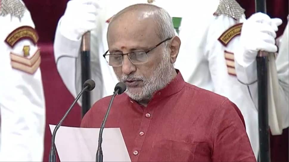 CP Radhakrishnan Takes Oath As 15th Vice-President Of India; Ex-VP Jagdeep Dhankhar Attends ...