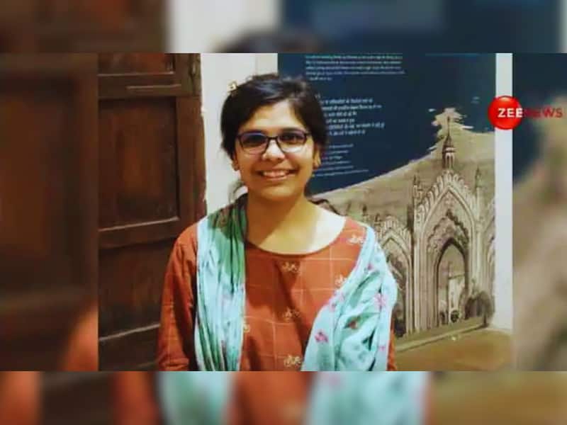 Meet Deepesh Kumari: Daughter Of Pakoda Seller, Studied Engineering Before Clearing UPSC With ...