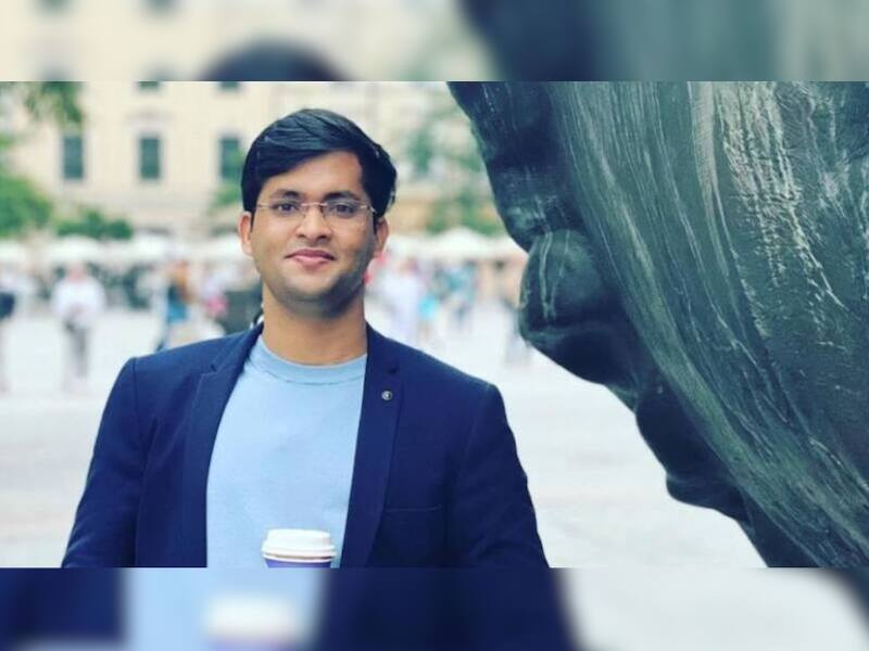 Meet Ansar Shaikh: India’s Youngest IAS, Son Of An Autorickshaw Driver ...