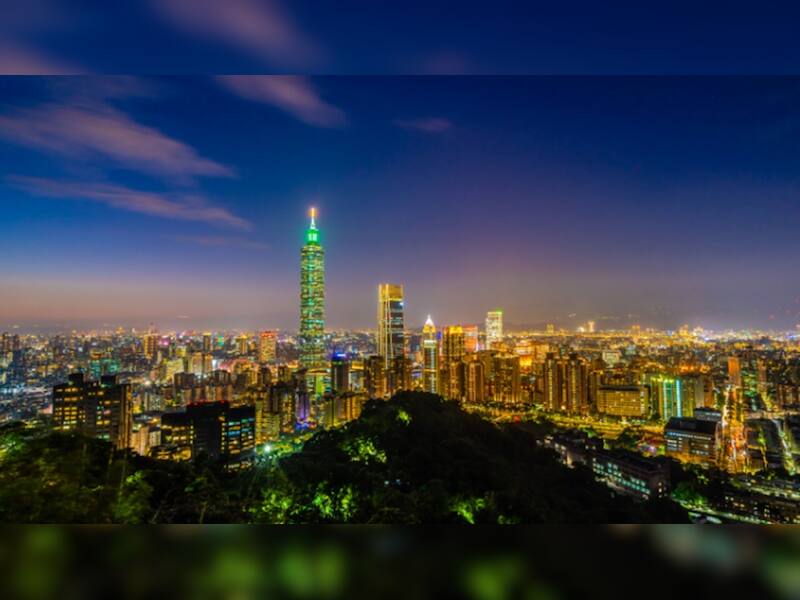 Top 10 Safest Cities In The World To Walk Alone At Night And Anytime ...