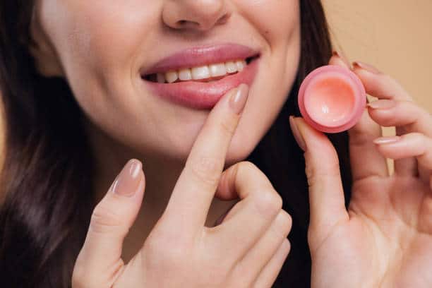 Top 4 Lip Balms to Keep Your Lips Soft, Hydrated & Beautiful | Personal ...
