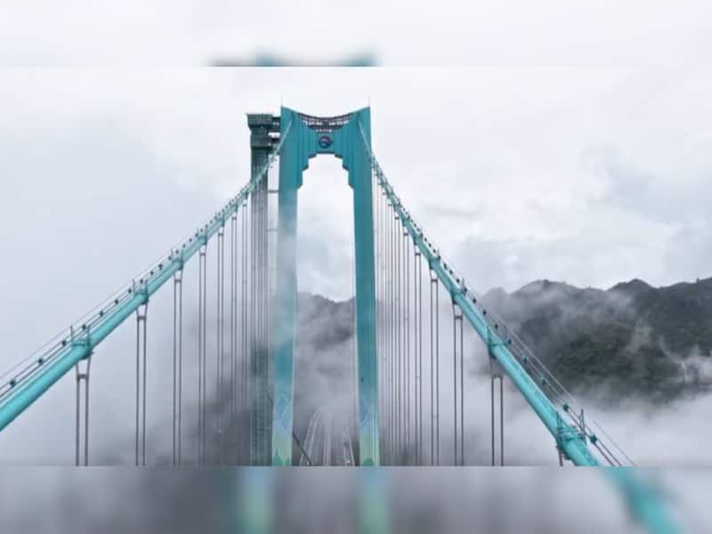 World’s Tallest Bridge Now Open For Public: 625 Meters High, Cuts ...