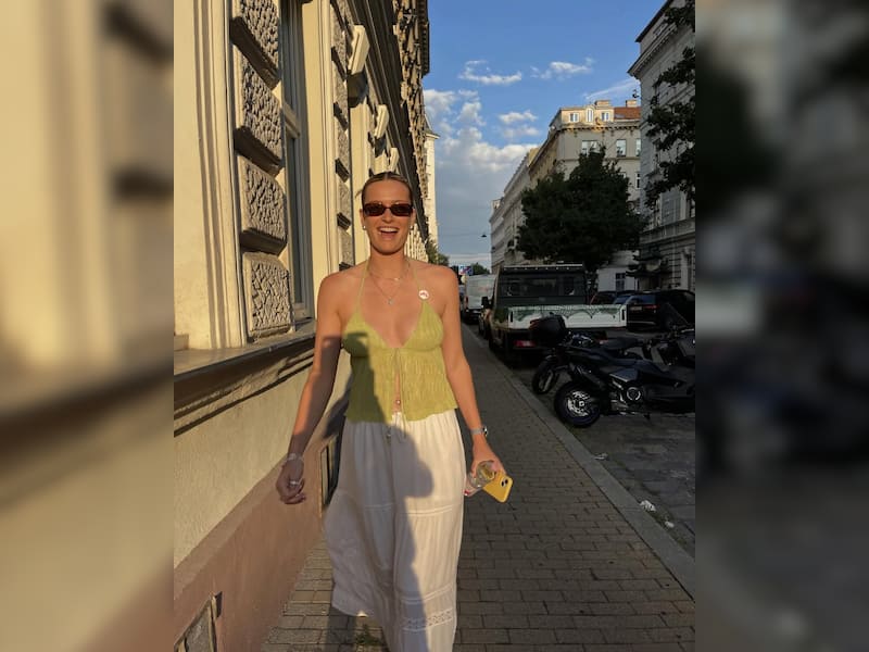 Meet Lauren Bell: Most Stylish Cricketer At ICC Women’s World Cup 2025 ...