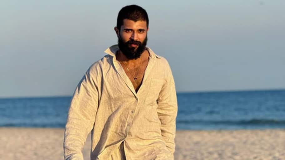 Vijay Deverakonda Car Accident Update: Newly-Engaged Actor Says 'All Is ...