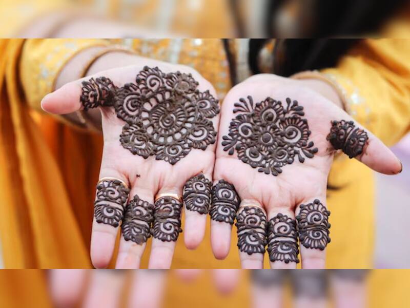 Karwa Chauth 2025: 6 Easy And Quick Mehndi Designs For Working Women To ...