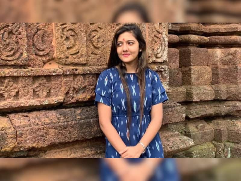 Meet Woman IAS Officer Who Cleared UPSC In First Attempt: Her Marksheet ...