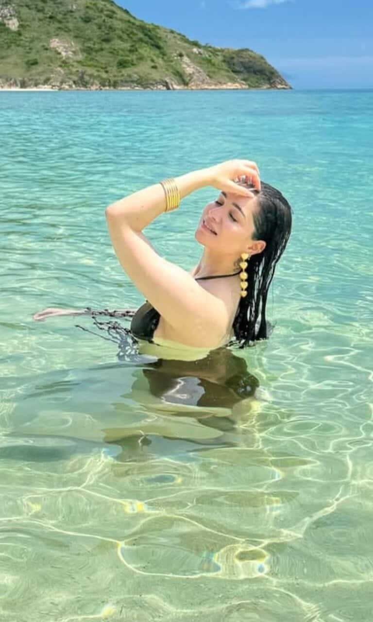 Sara Tendulkar Turns 28: From London-Educated Nutritionist to Fitness ...