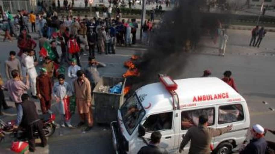 Violent Clashes Erupt in Pakistan’s Muridke, Four Dead, 56 Injured ...