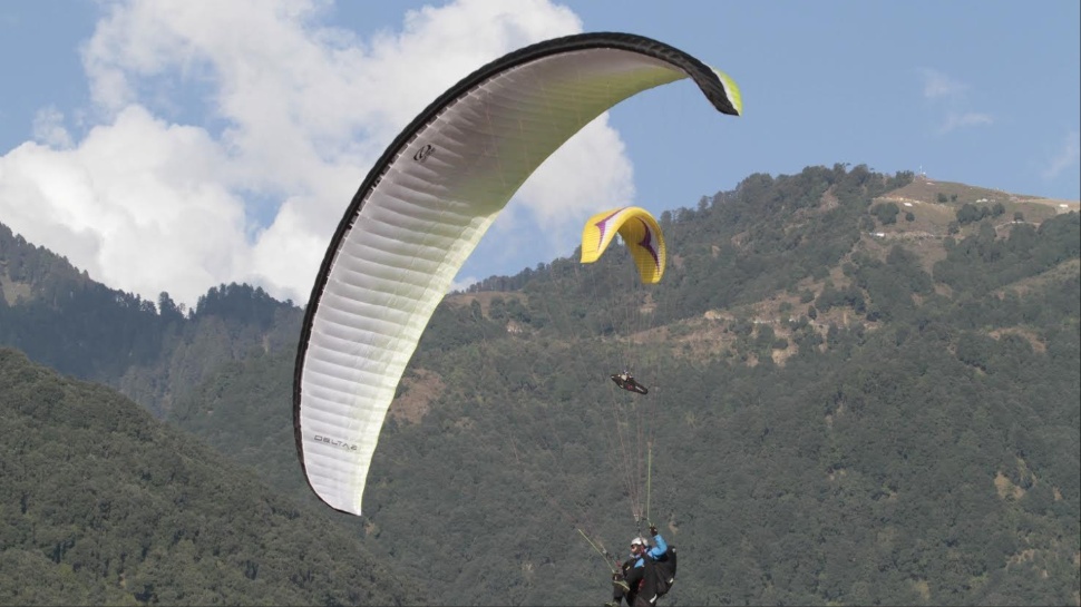 10 World's Most Stunning And Scenic Paragliding Destinations - Three ...
