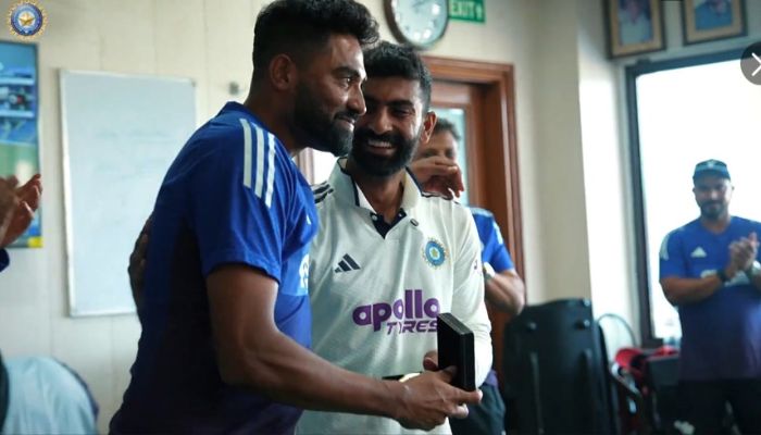 Mohammed Siraj Receives Impact Player Award After Star Performance in ...
