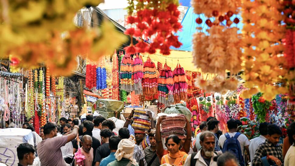 Diwali 2025: Delhi Police Enhances Traffic Measures And Security Across ...