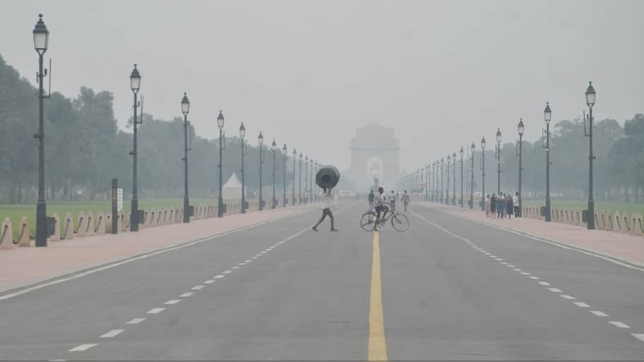 Delhi AQI Today: Smog Crosses 400 In Important Locations As Winter Fog ...