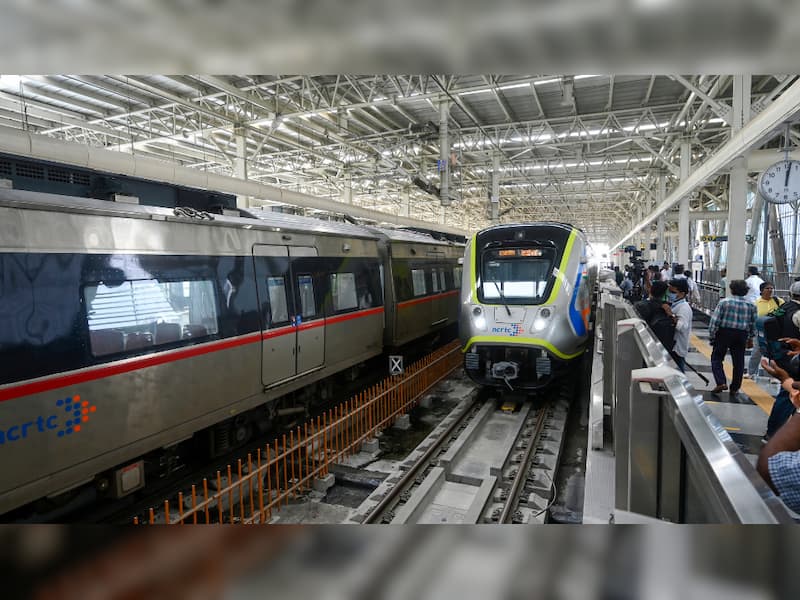 Meet India's Fastest Train: Highest Speed Of 160 Km/Hr; Check Route And ...