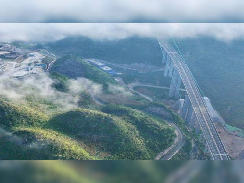 Discover The World’s Highest Bridge In China – A Two-Minute Ride Across ...