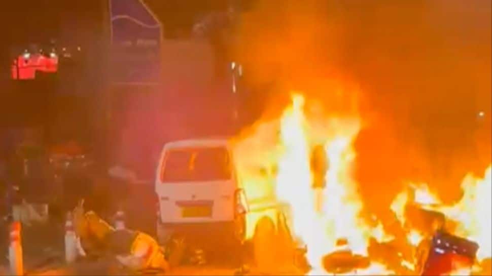 In Pics: Smoke, Sirens And Shock – The Delhi Bomb Blast That Stunned ...