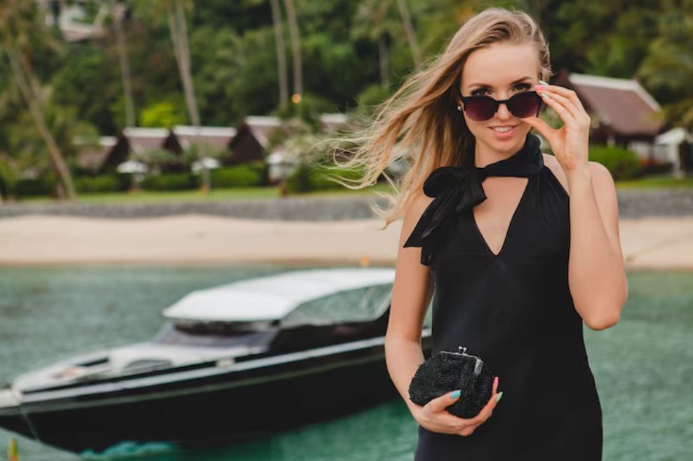 Meet Billionaire Nanny Who Quit Rs 60 LPA Job, Now Earns Over Rs 1 ...