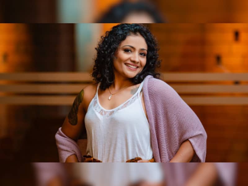 Who Is Meera Vasudevan? Actress Ends Third Marriage After Just One Year ...
